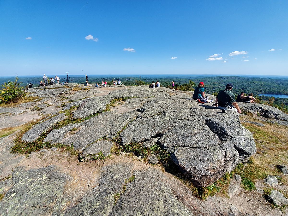 Hike of the Month: Mount Watatic - Mount Grace